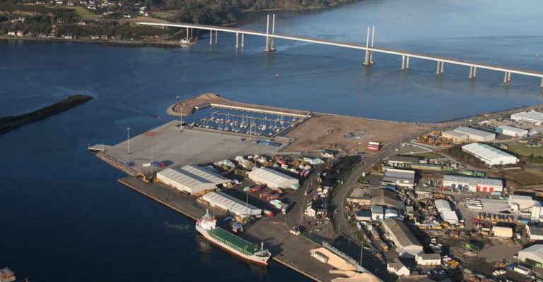 INVERNESS PONTOONS - Wallace Stone