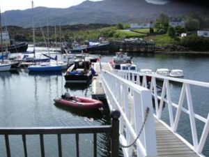 YACHT PONTOONS - KYLEAKIN HARBOUR - Wallace Stone